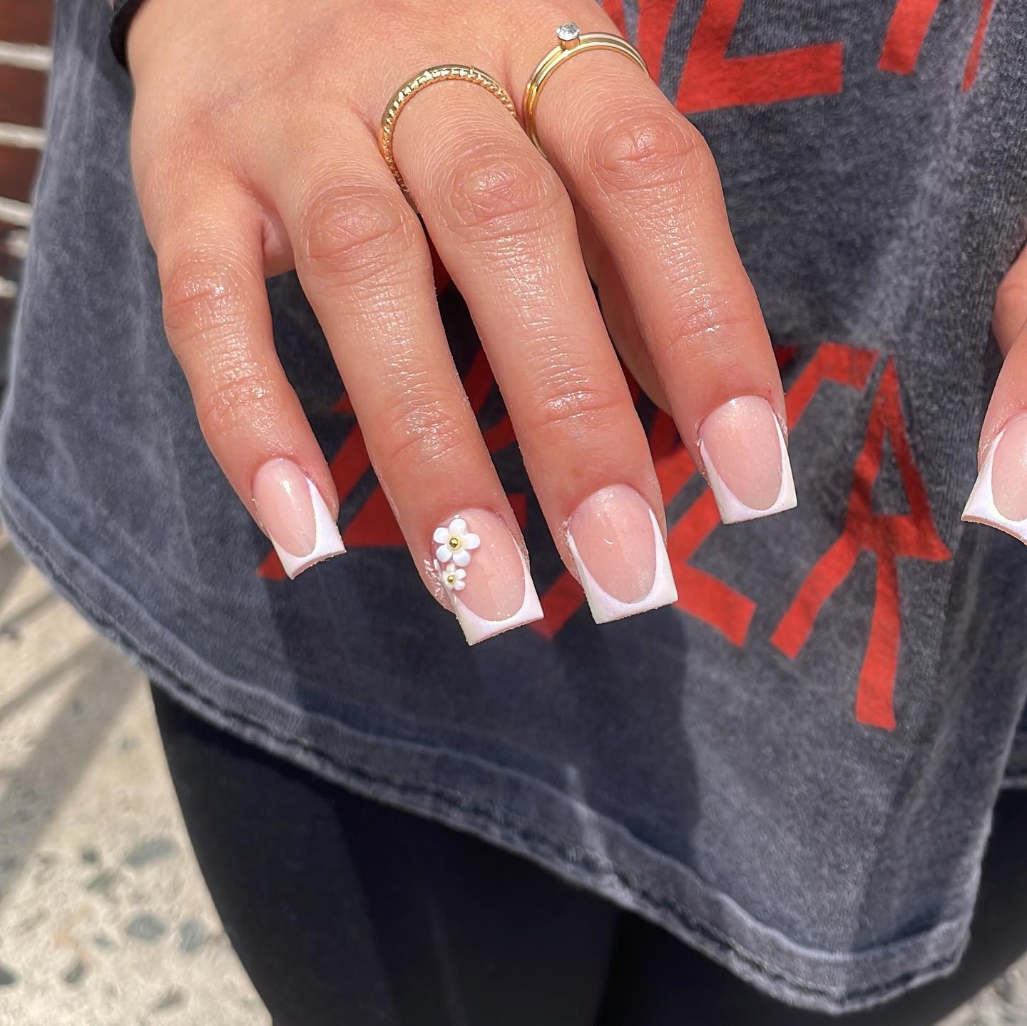 20 Shorties Nails Ideas for 2024: Trendy Square, Almond, and French Tip ...