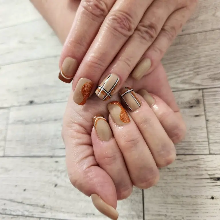 20 Cozy Fall Plaid Nail Ideas for 2024: From Short and Almond to ...