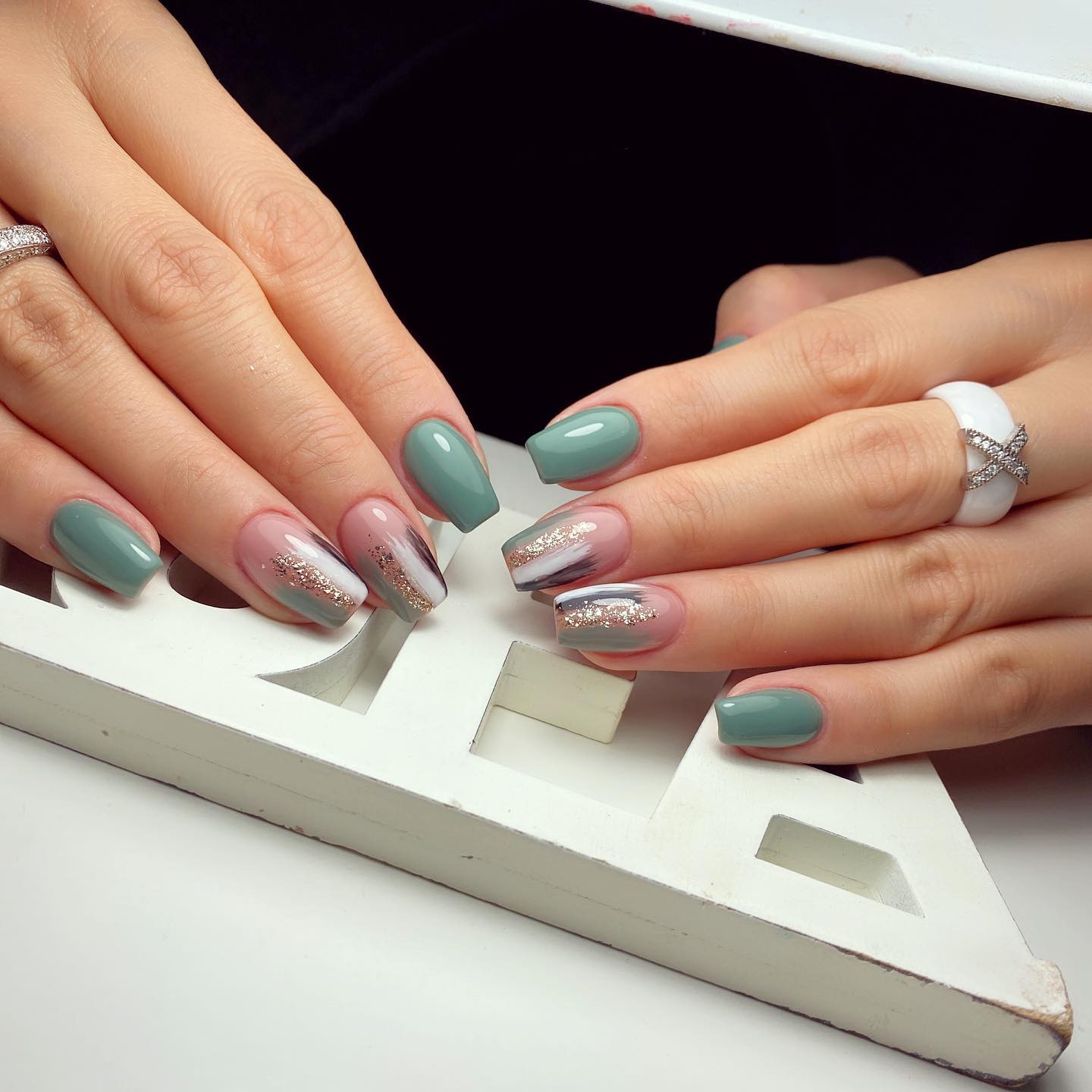 20 Stunning Fall Shellac Nails Ideas for 2024: Colors, Designs, and ...